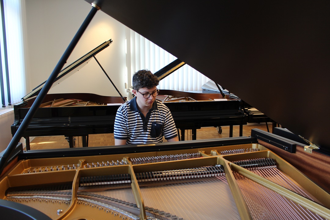 Choosing the Steinway Model AS for the Saltwell Building at Durham ...